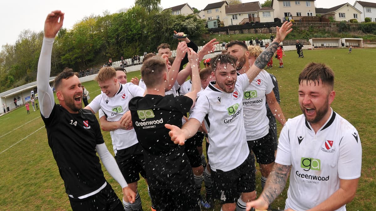 MATCH GALLERY: Teignmouth 8-1 Plymstock United | middevonadvertiser.co.uk