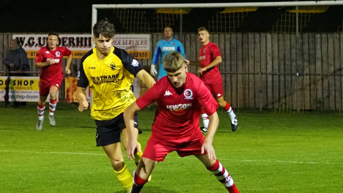 REPORT: Hodges on hand to hinder Hippos as Buckland brush past ...