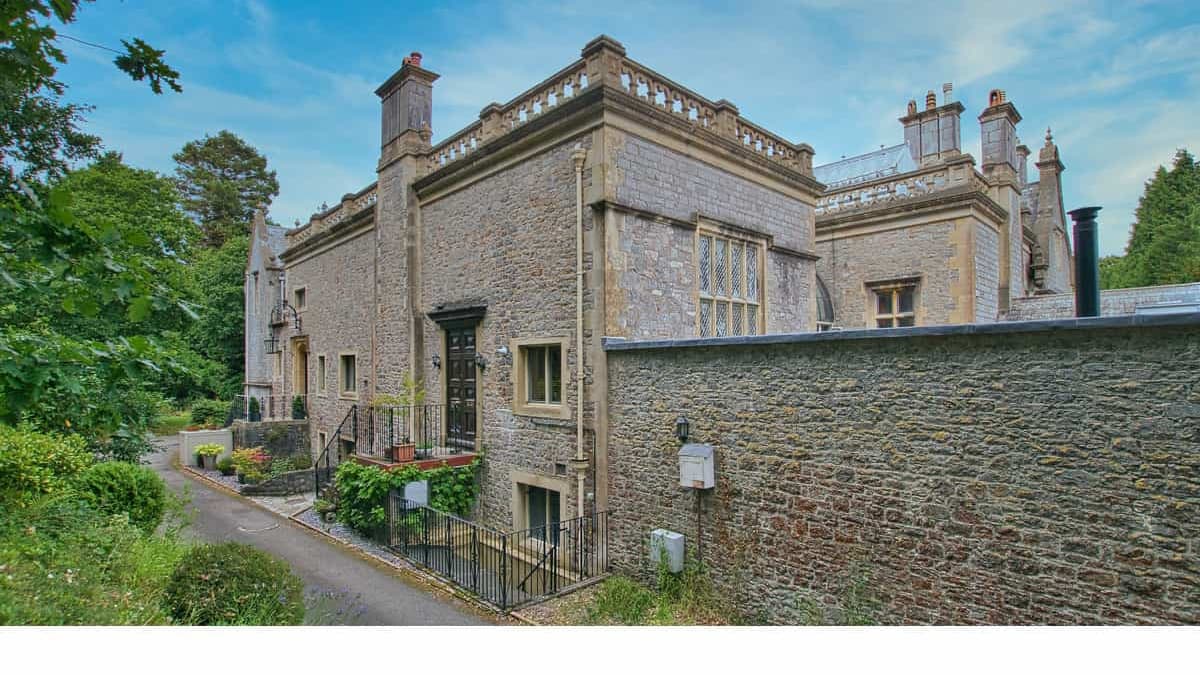 Chudleigh country house for sale has been a ballroom, a military base ...
