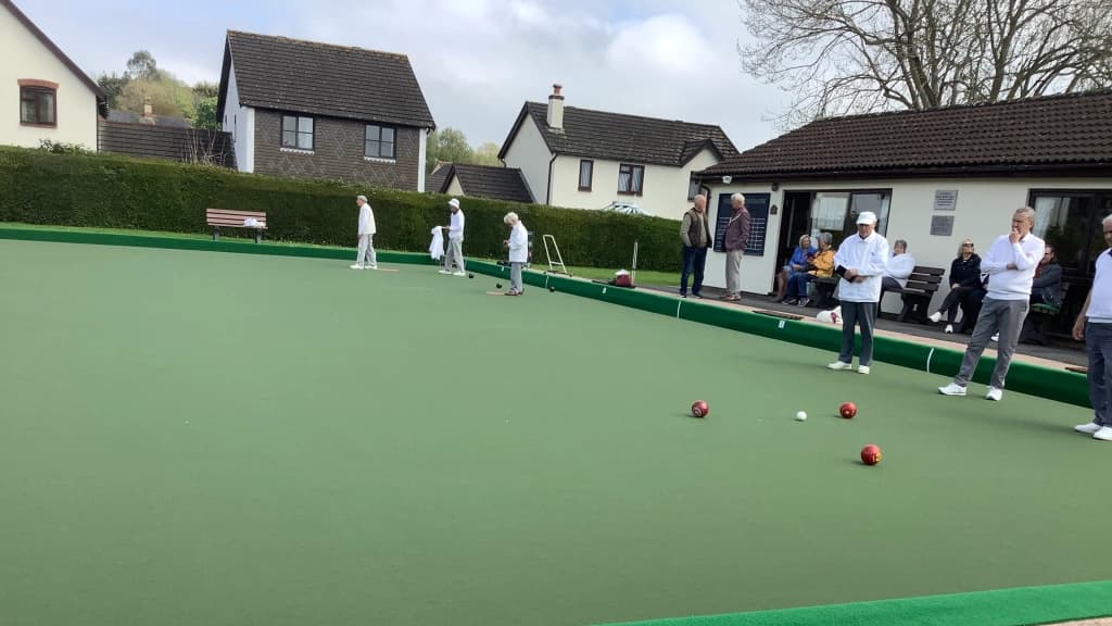 Kingsteignton Bowls’ defeat to Abbrook Park | middevonadvertiser.co.uk