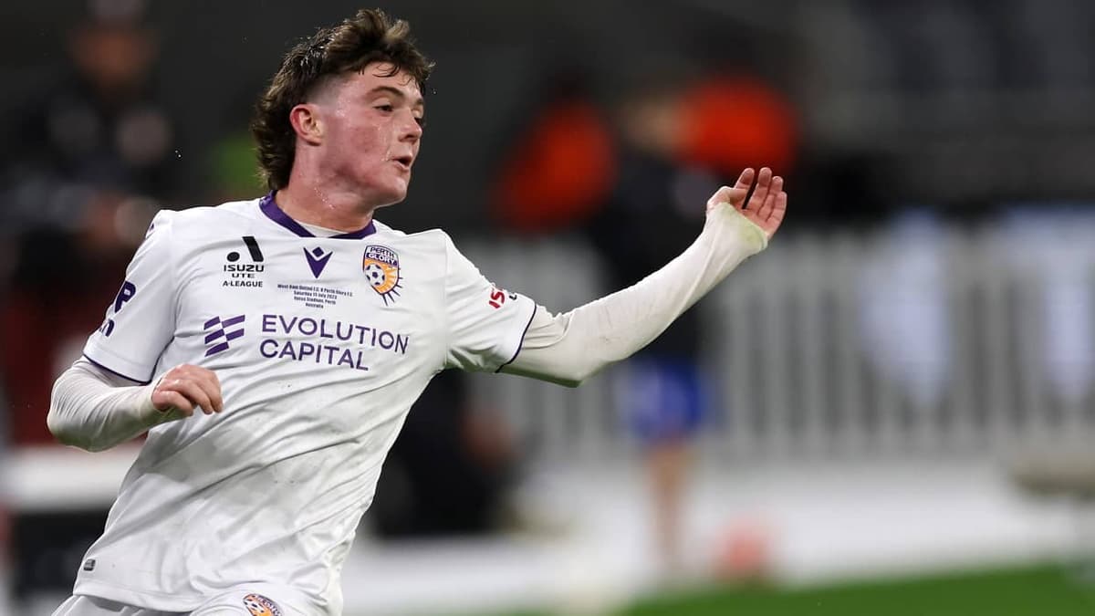 Manchester United targeting Newton Abbot Spurs youngster ...