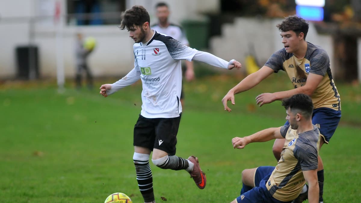 Teignmouth AFC and Bovey Tracey AFC pick up noteworthy Peninsula League ...
